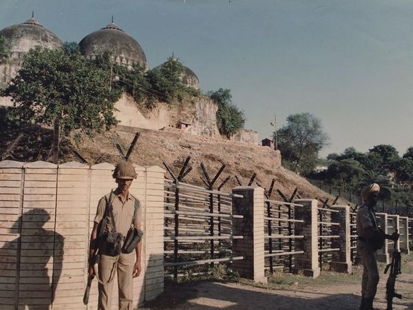 Ayodhya Photos: सालों पुराने अयोध्या राम जन्मभूमि- बाबरी मस्जिद विवाद ...