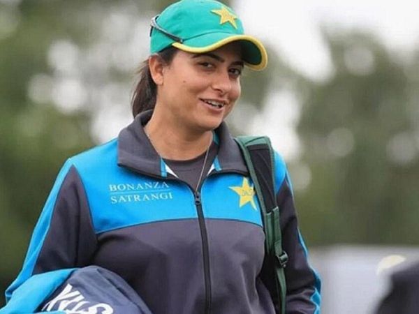 Sana Mir photos | खेल से ज्यादा इस पाकिस्तानी महिला क्रिकेटर की ...