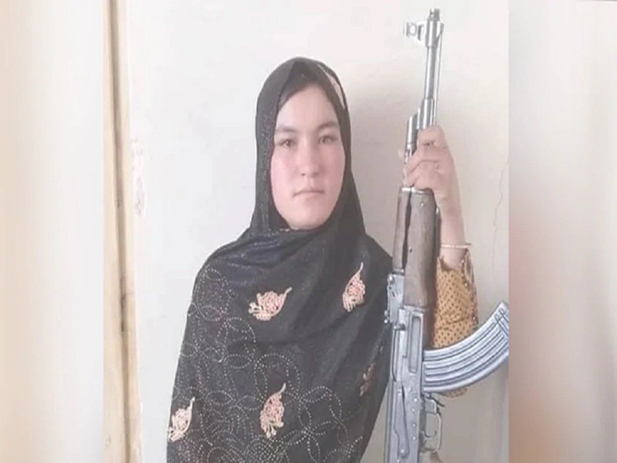 Afghan girl Qamar Gul grabs AK-47 and kills Taliban terrorists who ...