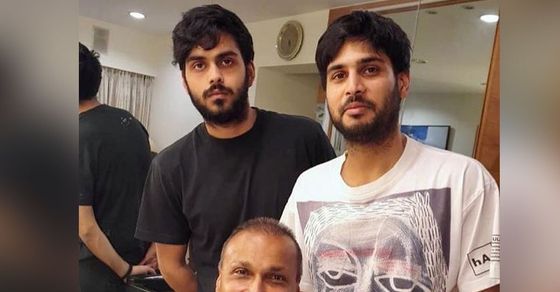 Anil Ambani Son Jai Anmol And Jai Anshul Trims Father Hair See Photos ...