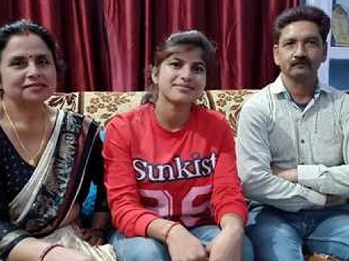 Success Story: एक बार हुईं फेल फ‍िर भी नहीं मानी हार, किसान की बेटी ...