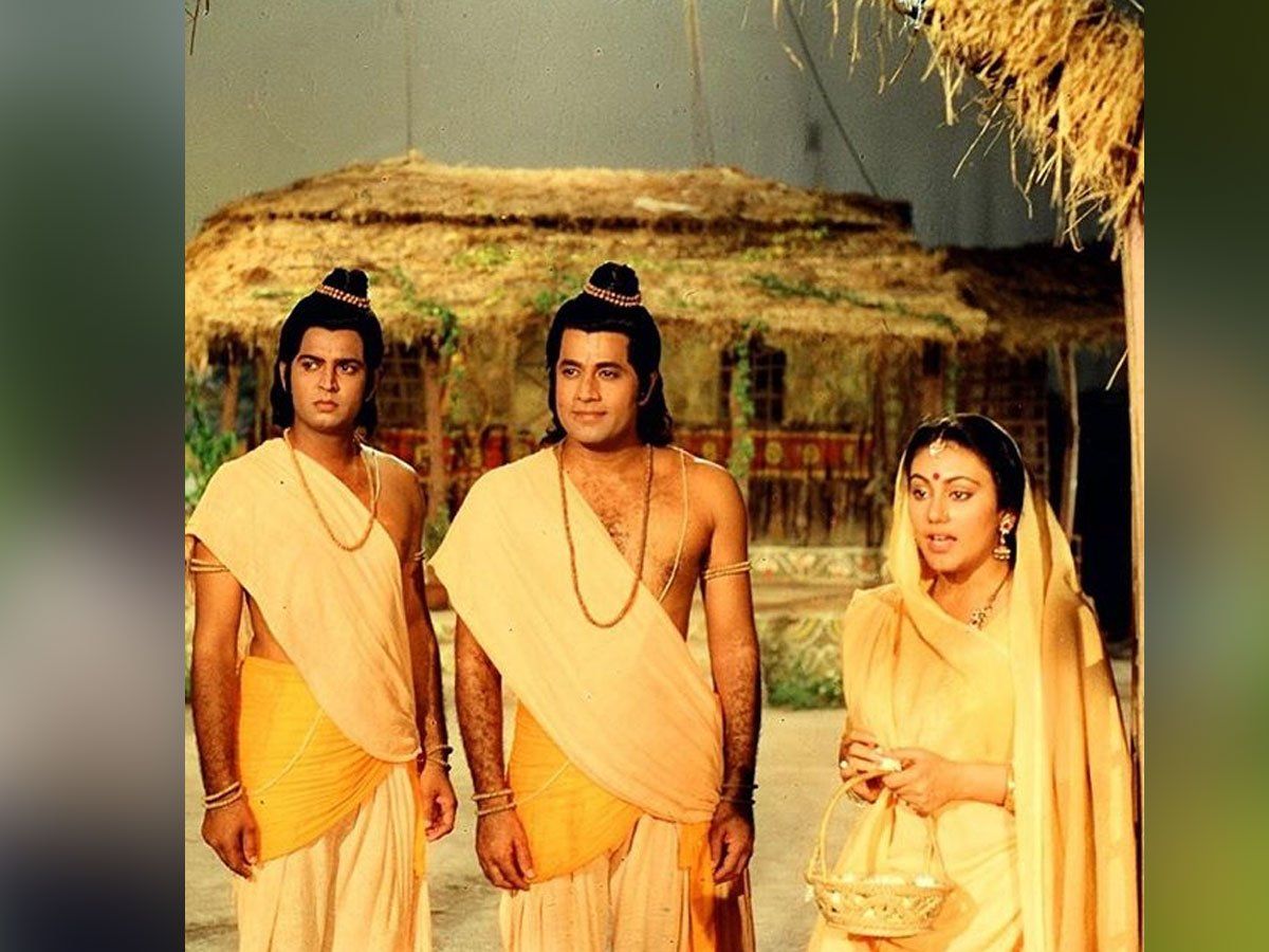 Ramayan: जब अरुण गोविल को सचमुच राम मानने लगीं महिला, कदमों पर रख दिया ...