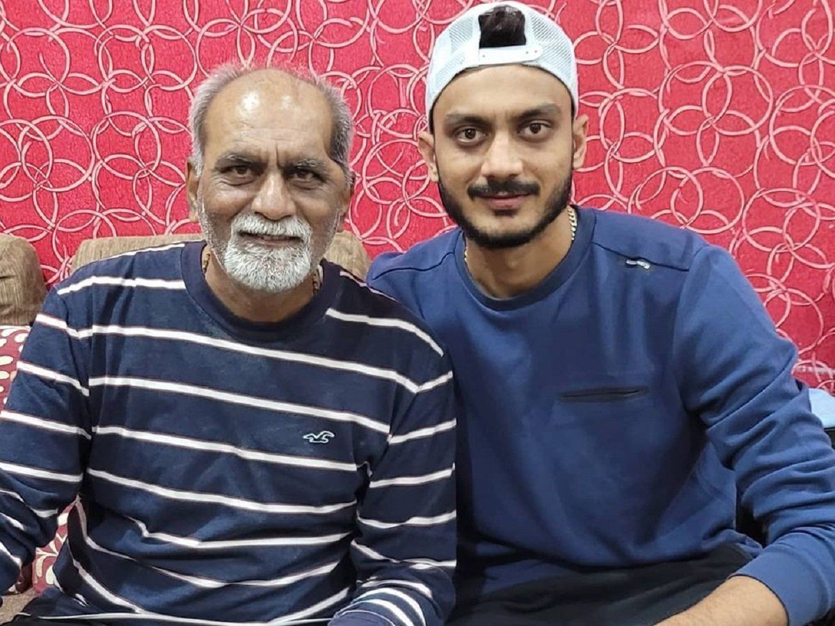 Axar Patel biography । Axar Patel: पिता को मौत के मुंह से बाहर लाने ...