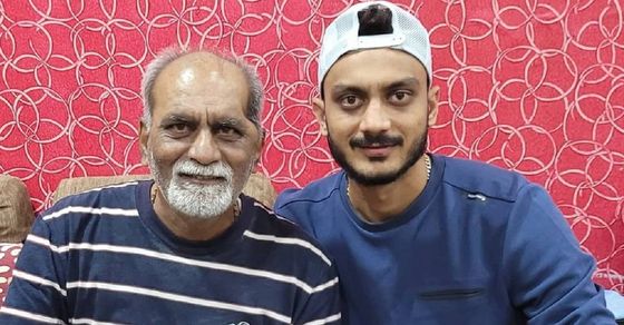 Axar Patel biography । Axar Patel: पिता को मौत के मुंह से बाहर लाने ...