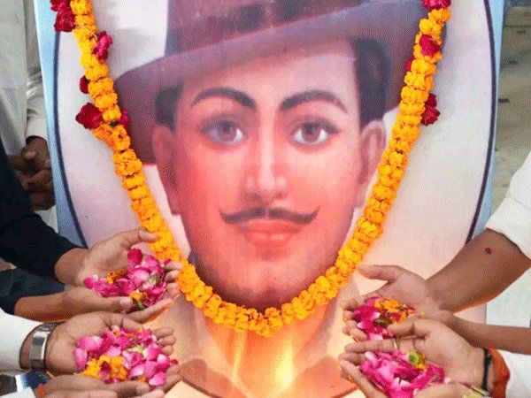 Bhagat Singh Hanging: शहीद-ए-आजम भगत सिंह को फांसी तय तारीख से 1 दिन ...