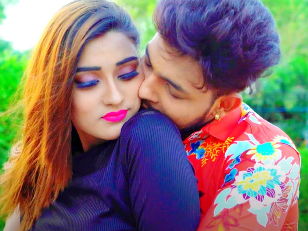 Ankush Raja And Shilpi Raj New Superhit Bhojpuri Song Kunvaare Mein ...