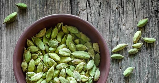 Cardamom for Headache: Green cardamom paste is effective in Relief ...