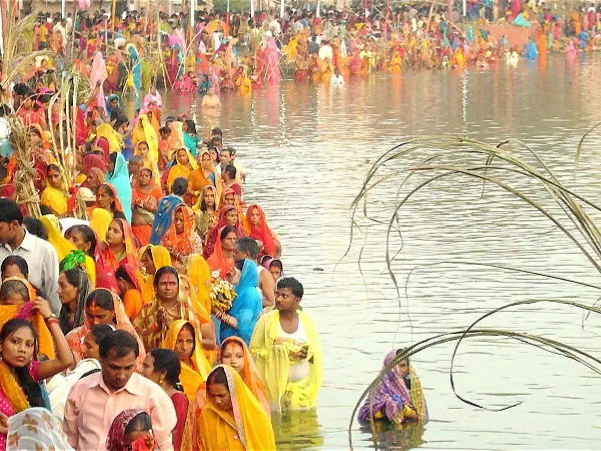 Chhath Puja Vrat Katha in Hindi 2021: Chhath Puja 2021 Vrat Katha ...