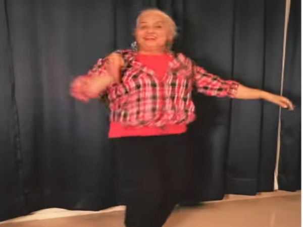 Dance Video Desi Dance On habibo song Video Goes Viral, Viral: 63 साल ... Dance Video Desi Dance On habibo song Video Goes Viral, Viral: 63 साल ...
