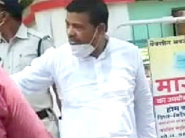Former MLA Kishor Samrite arrested by Delhi Police for threatening to ...