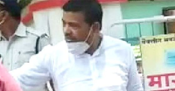 Former MLA Kishor Samrite arrested by Delhi Police for threatening to ...