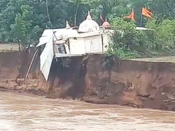 heavy rains in South and Central Gujarat water level of some rivers ...