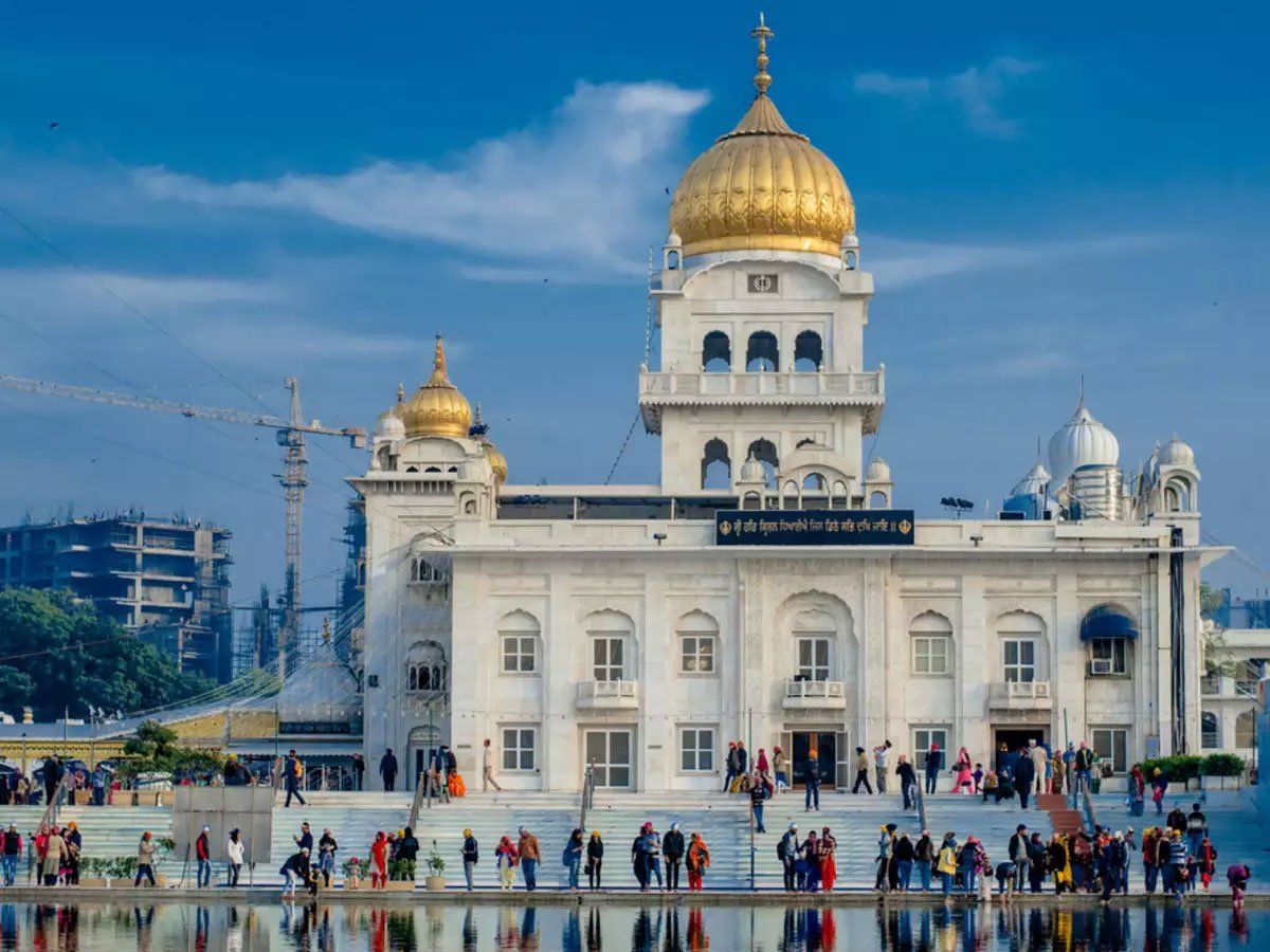 Gurudwara of Delhi Gurudwara bangla Sahib to Rakab Ganj इस गुरुद्वारा ...