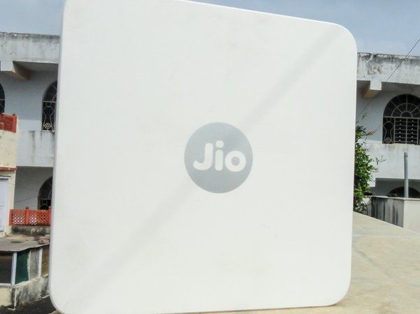 Best Prepaid Plans of Jio With 1GB Daily Data | Tech News