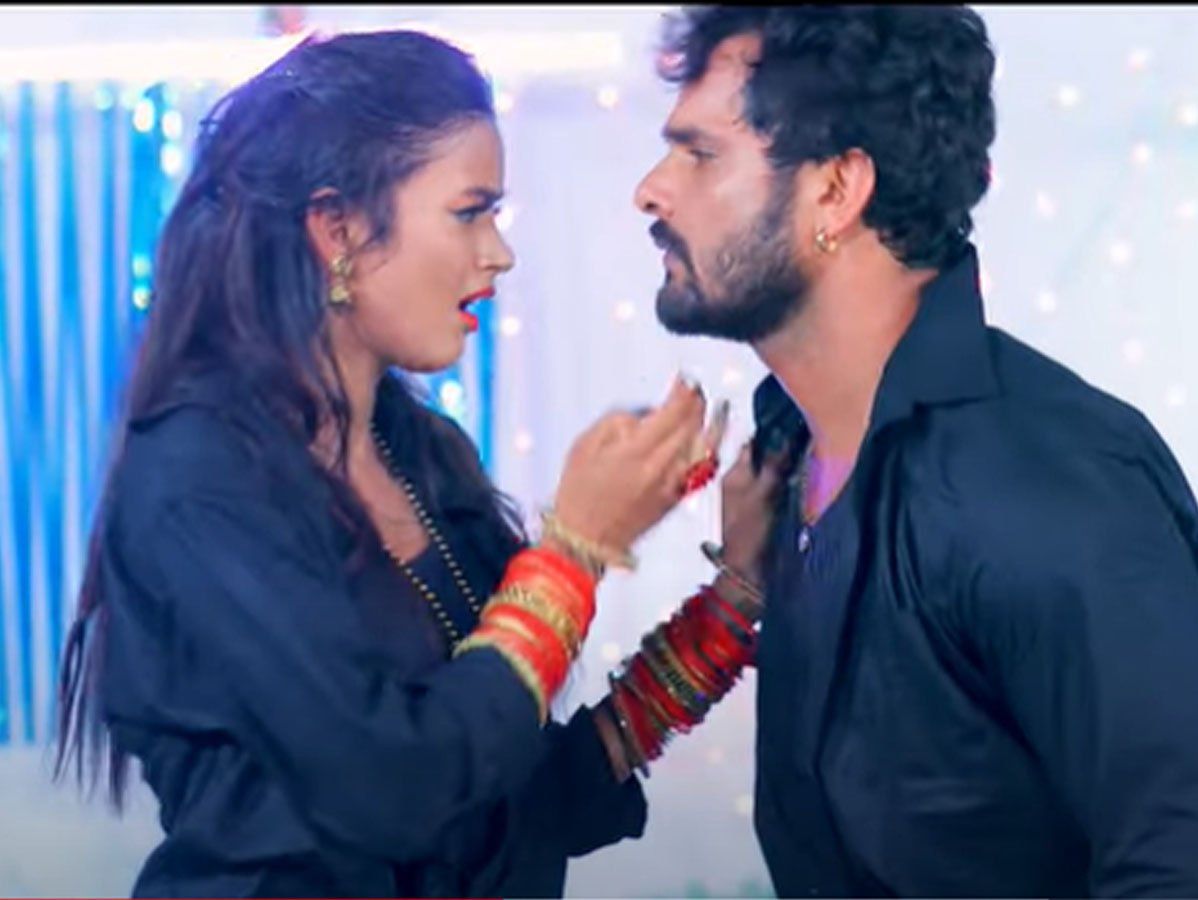 Khesari Lal Yadav and Shilpi Raghwani hot romance in bhojpuri song dehiya mein pain ba watch video
