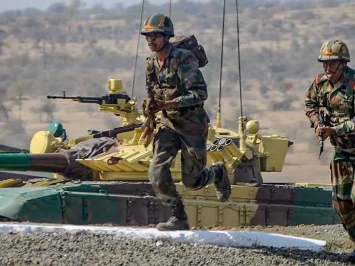 LoC पर भारत का मुंहतोड़ जवाब, जवाबी फायरिंग में में 5 पाकिस्तानी ...