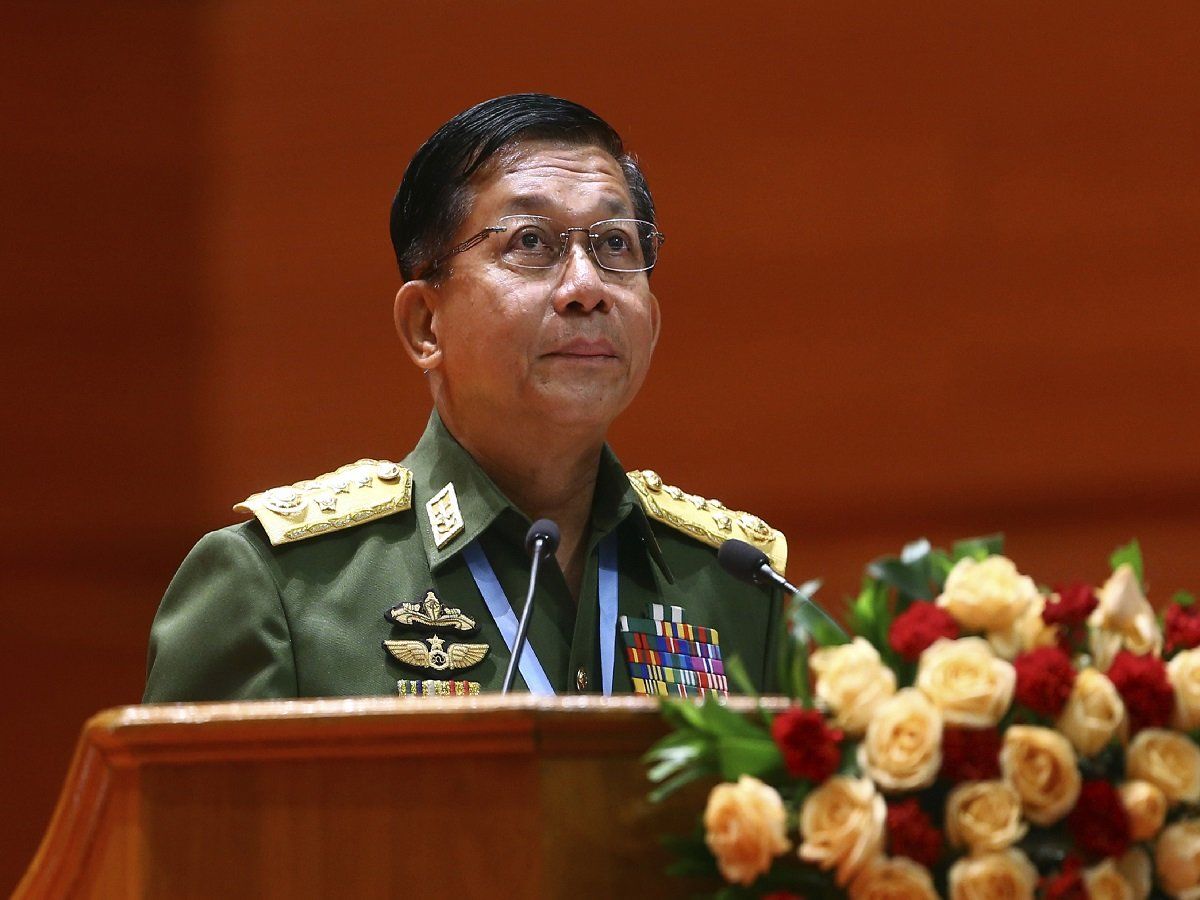 कहानी एक ऐसे सनकी जनरल की, जिसने म्यांमार में तख्तापलट कर अपने हाथों ...