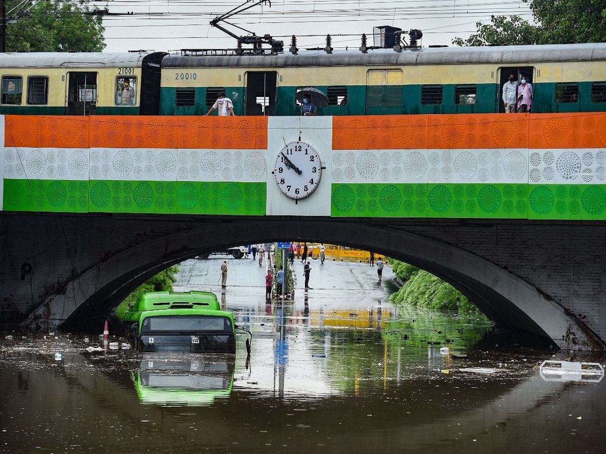 BJP's office on ITO responsible for Delhi Minto Bridge incident, now political fight,दिल्ली ...