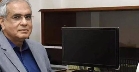 NITI Aayog Deputy Chairman Rajiv Kumar stepped down from his post ...
