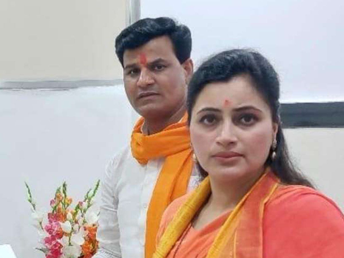 Matoshree-Hanuman Chalisa row : Hearing on Navneet and Ravi Rana's bail applications completed ...