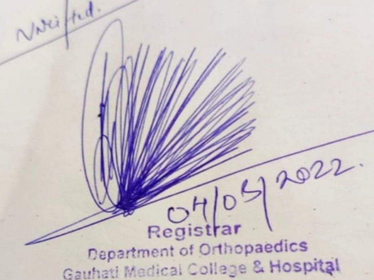 Viral Photo Weird Signature Goes Viral On Social Media Know About Truth ...