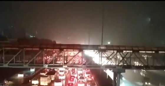 Water logging in many areas of Gurugram due to incessant rains, heavy traffic jam on Delhi ...