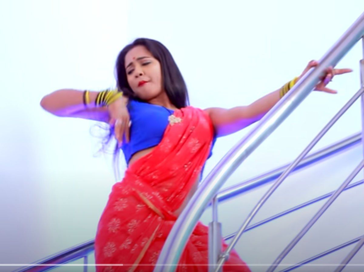 Trisha Kar Madhu Bhojpuri Gana Ae Raja Badhe Daradiya viral watch video ...