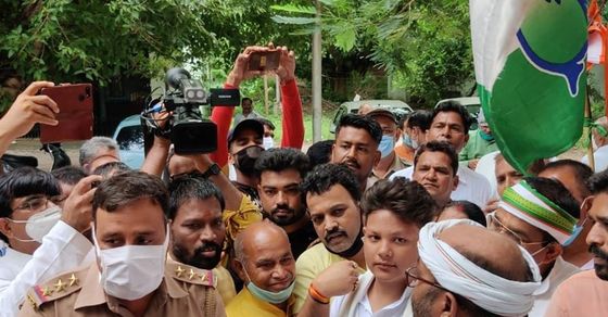 Ajay Kumar Lallu | Lucknow : पुलिस से झड़प के बाद अजय कुमार लल्लू ...