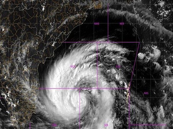 Amphan Toofan News LIVE: तेजी से सुपर साइक्लोन में तब्दील हुआ चक्रवात ...
