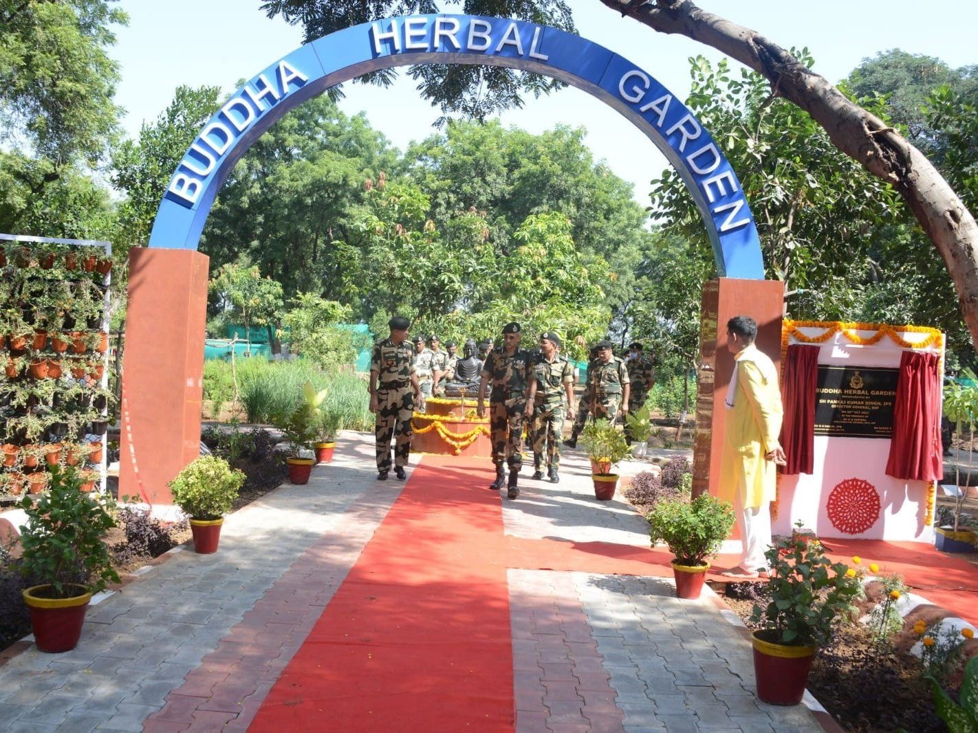 BSF chief visits Gujarat frontier, reviews security scenario at ...