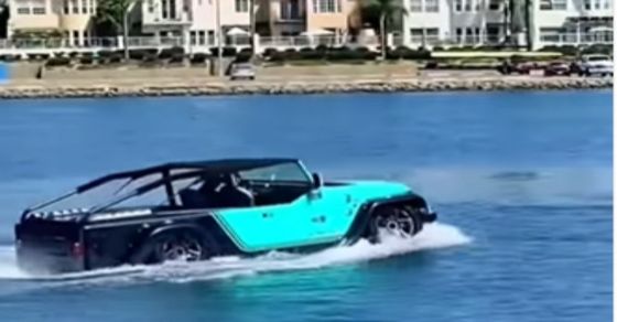 Car Running on Water Amazing Video Goes Viral, Viral: अचानक पानी पर ...