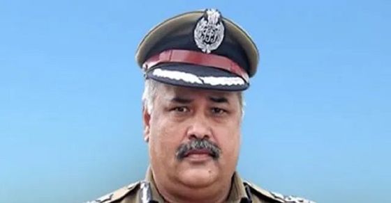 DGP ने महिला IPS को कार में बैठाकर किया यौन उत्पीड़न! सरकार ने जांच के ...