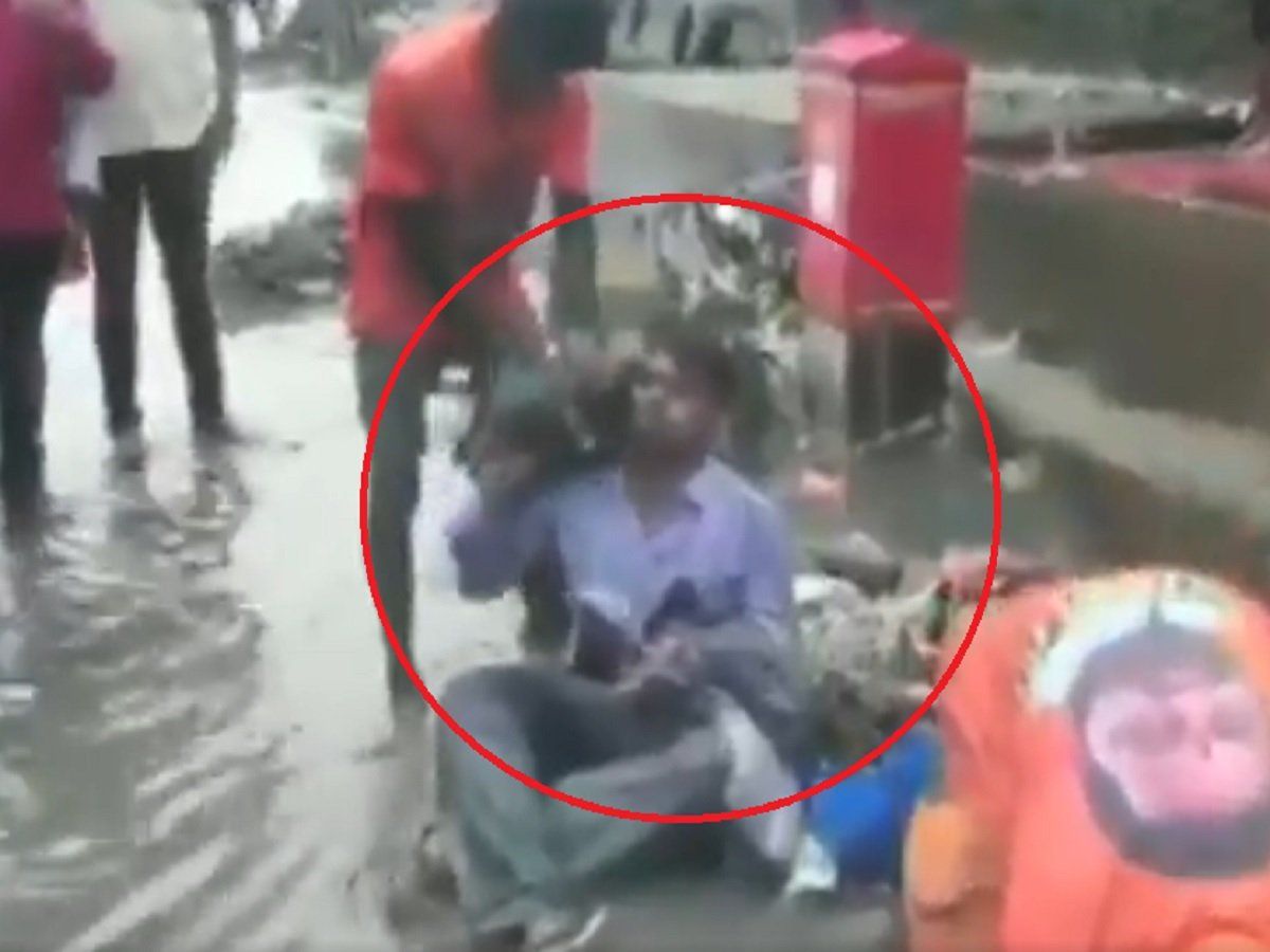 Shiv Sena MLA Dilip Lande, ये कैसा तरीका? शिवसेना विधायक ने ठेकेदार को ...