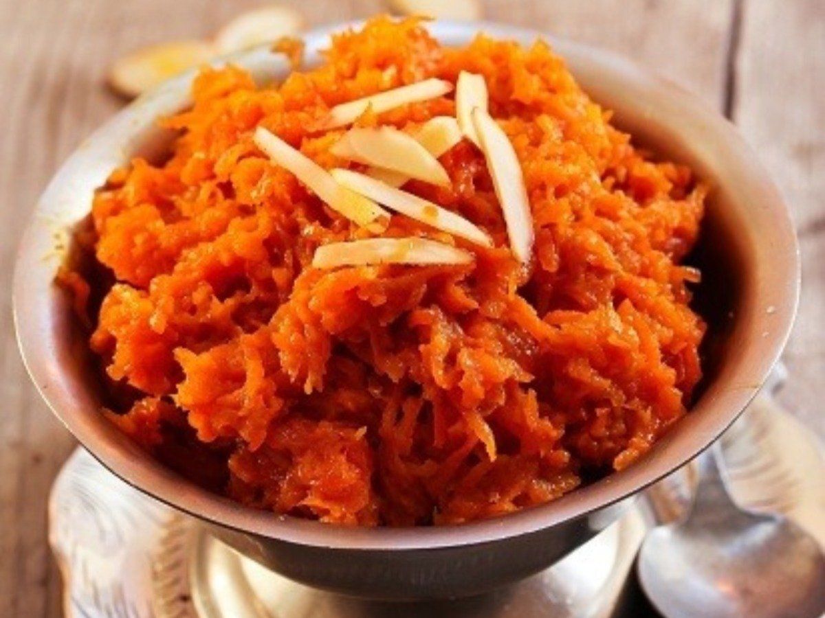 घर में सिंपल तरीके से बनाएं गरमा-गरम गाजर का हलवा, Gajar Ka Halwa ...