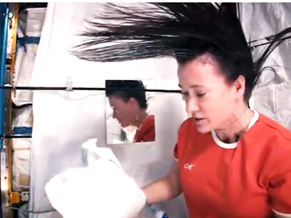 How Do Astronauts Wash Their Hair In Space at Victor Easley blog