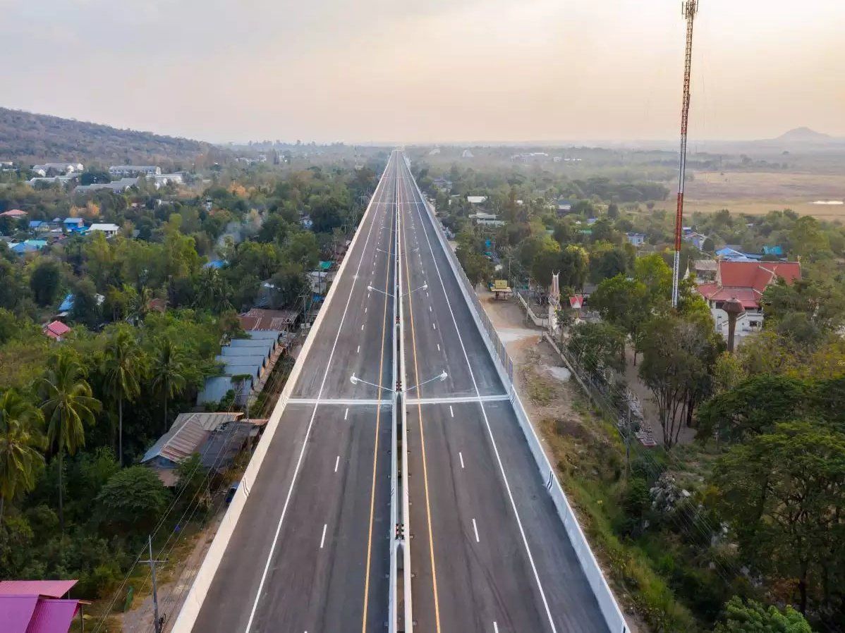 What are e-highway, know how it will be different from expressway know ...