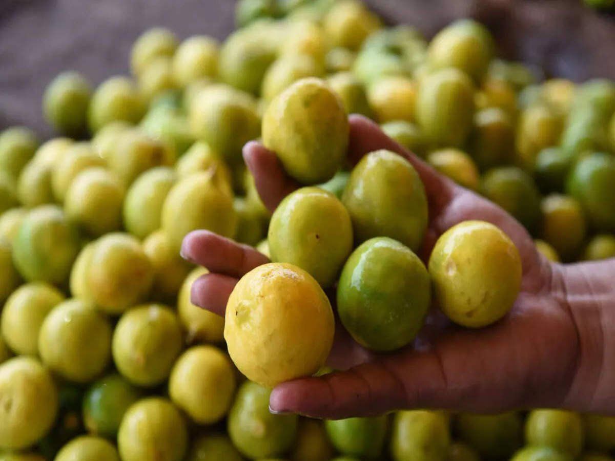 Lemon Theft In Ghaziabad: Thieves steal 12 sacks of lemon incident ...