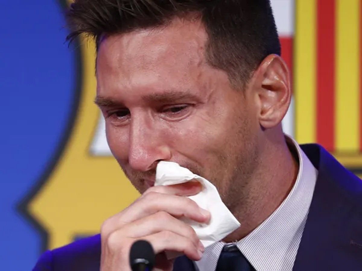 Lionel Messi leaving Barcelona I Lionel Messi breaks down as he ...