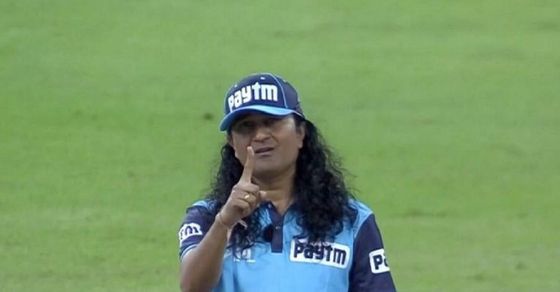 Paschim Pathak I IPL 2020: कौन है अंपायर पश्चिम पाठक? अपने लुक और ...