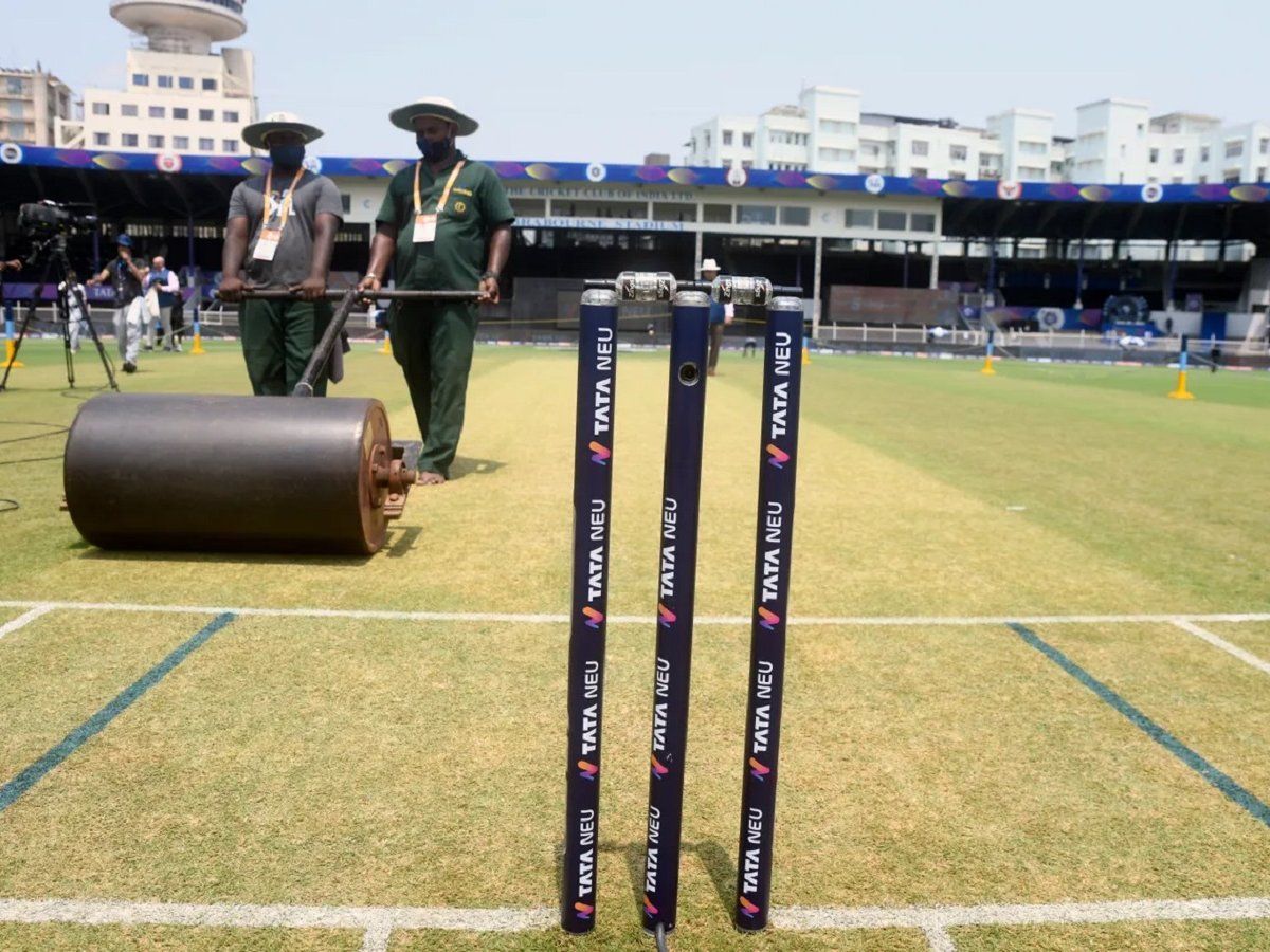 Aaj ke IPL match ki Pitch Report: IPL 2022 MI vs RR DY Patil Stadium ...