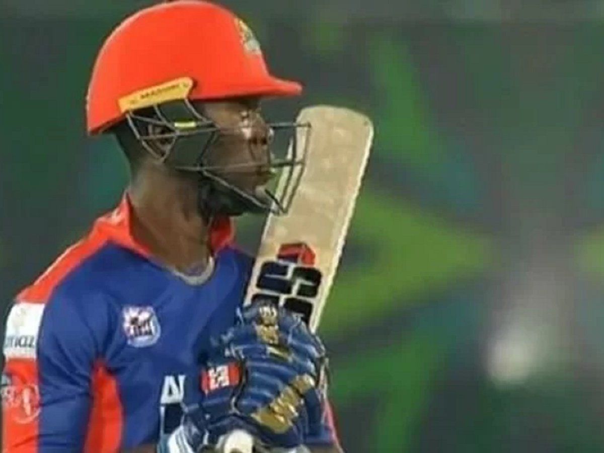 Sherfane Rutherford Mumbai Indians gloves I 'पहले जर्सी अब ग्‍लव्‍स ...