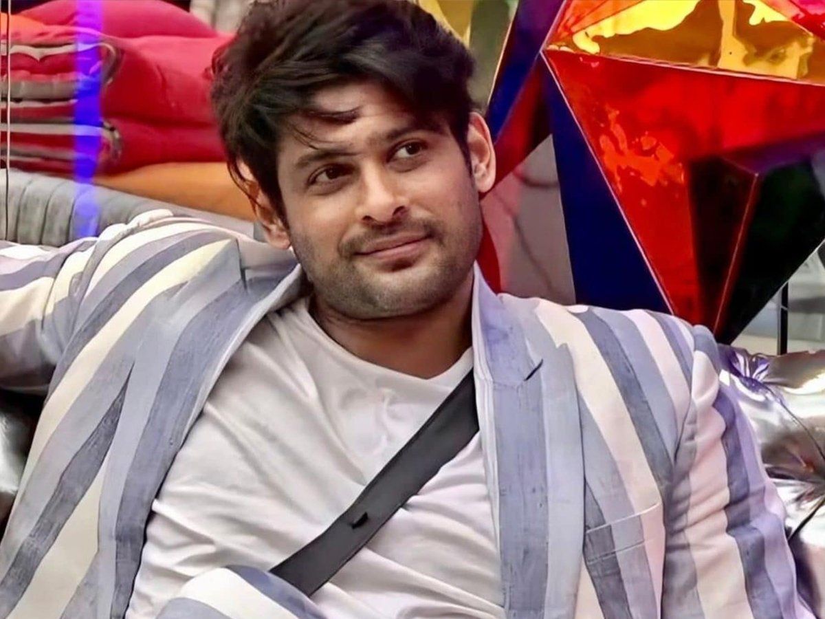 Sidharth Shukla Career Journey he defeat 40 models to become best model ...