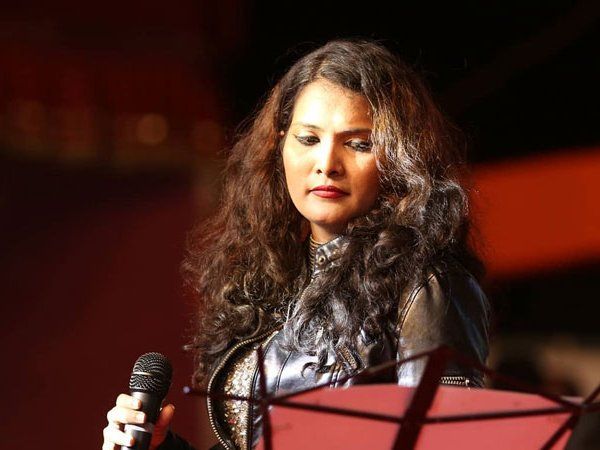 Singer Geeta Mali: हाईवे पर सड़क हादसे में हुई सिंगर की मौत, अमेरिका से ...