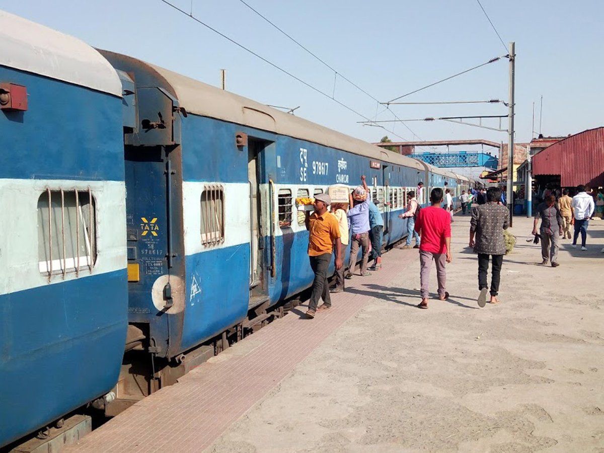 IRCTC Railway Train Canceled List Today, 29 July 2022: Weather effect, many trains canceled even ...
