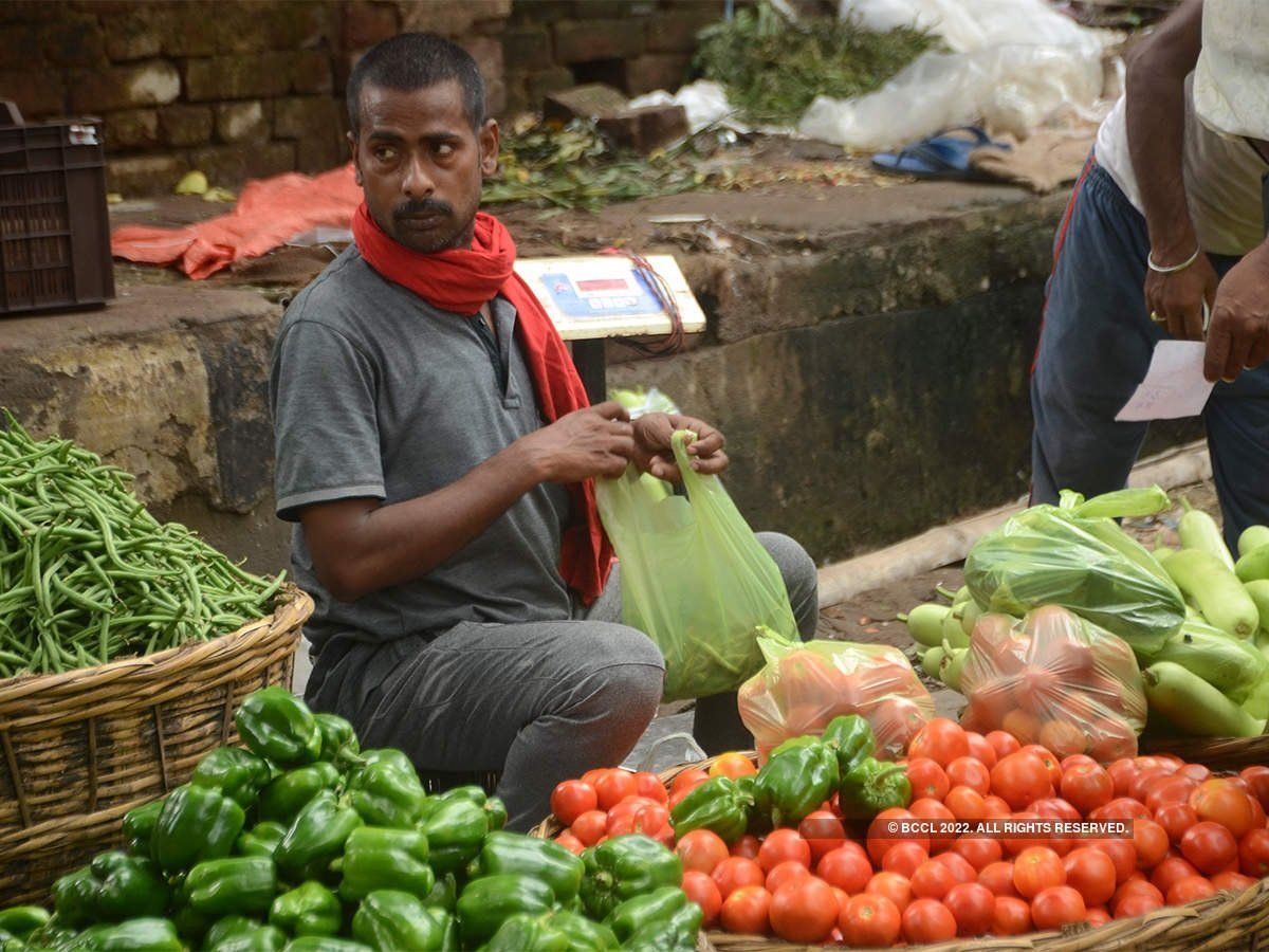 Gurugram Vegetable Thief: Gurugram vegetable market Huge amount of ...
