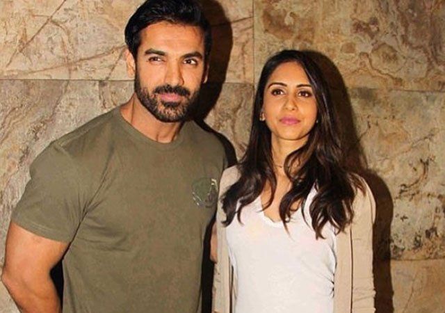 जॉन अब्राहम ने सोशल मीडिया पर शेयर की अपनी तस्वीर, पत्नी ने किया ये ...